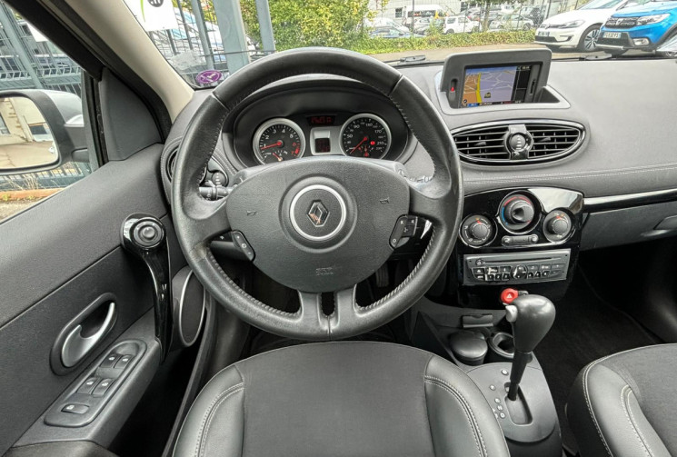 RENAULT CLIO III / 1.6 / 110 CH / BVA / EXCEPTION TOMTOM / 5P / Distrib OK - AutoEasy