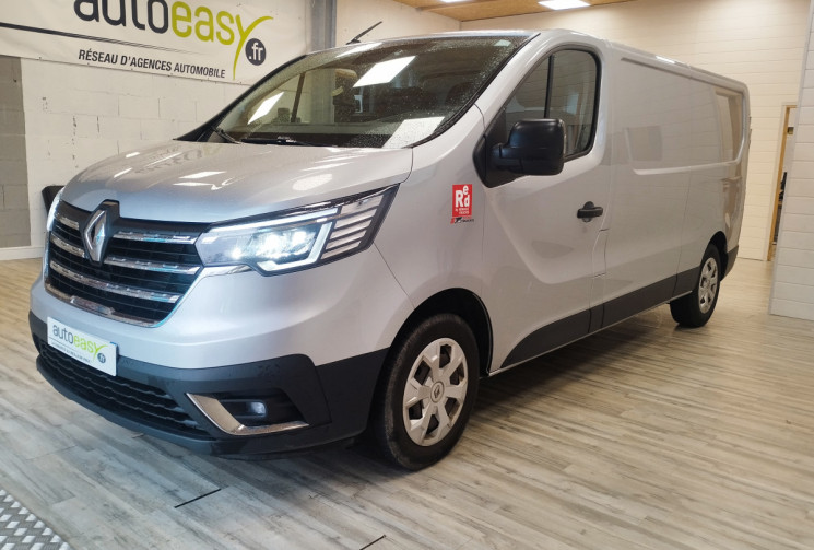 Renault Trafic d'occasion III RED EDITION BY RENAULT TRUCKS Phase 3 ...